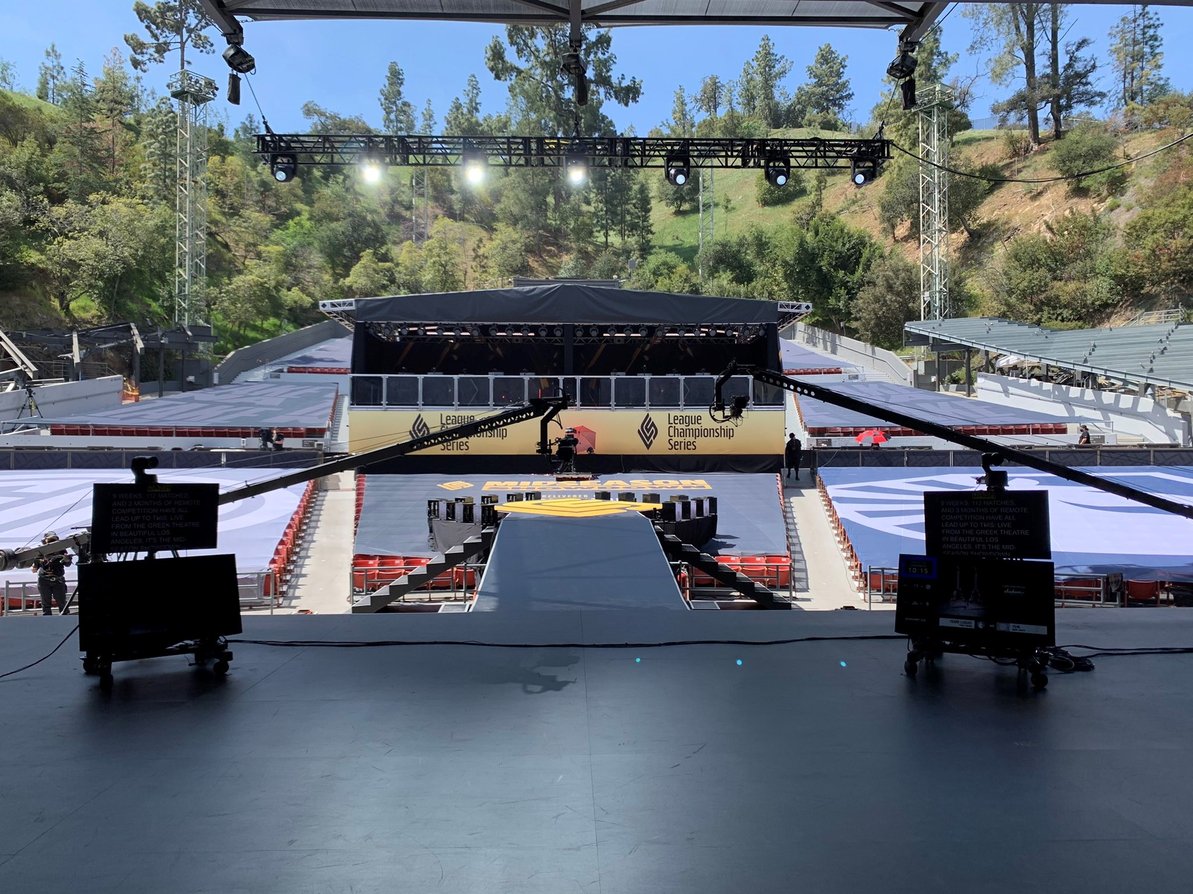 A Larger-Than-Life Riot Games Activation